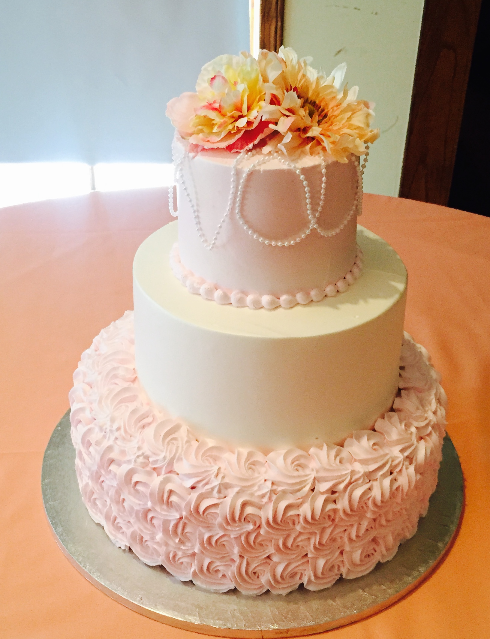 Cakes - Venice Bakery and Restaurant: Mexican pastries and food